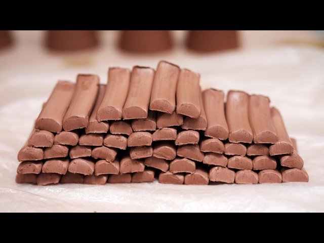 Free Video: Making 200 Mug Handles by Hand - Techniques for Production ...